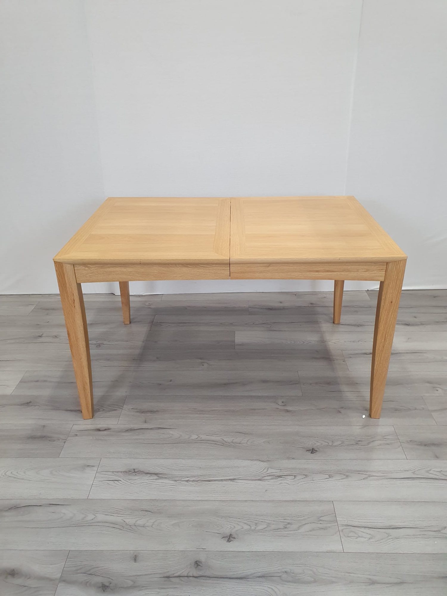 Bergen Oak Extension Table | 4-6 Seater | Dining Furniture - Bentley ...